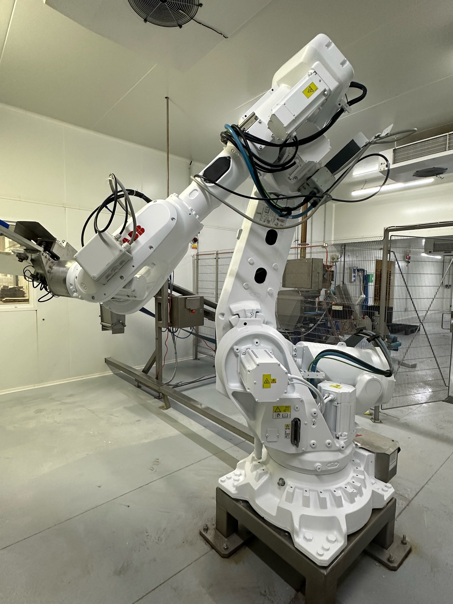 Maintenance d'un bras robotique ABB - Tech3D - Intégrateur de robots ...